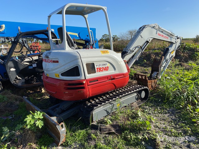 2021 (unverified) Takeuchi TB240 Mini Excavator in Labelle, Florida ...