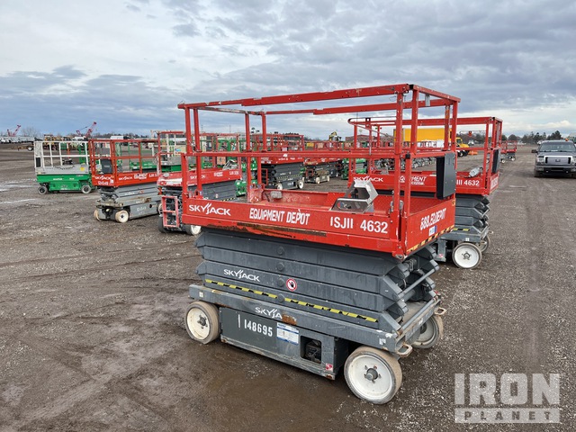 2014 Skyjack SJ4632 Scissor Lift in South Vienna, Ohio, United States ...