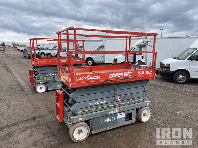 2014 Skyjack SJ4632 Scissor Lift in South Vienna, Ohio, United States ...