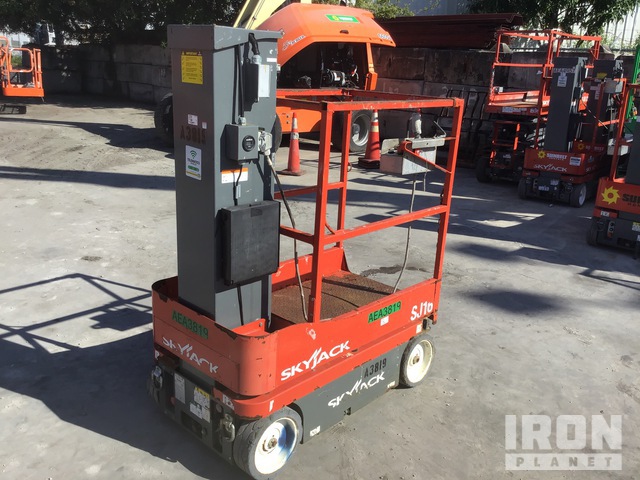 2017 Skyjack SJ16 Vertical Mast Lift in Miami, Florida, United States ...