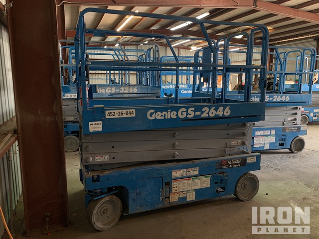 2014 Genie GS2646 Scissor Lift in Perris, California, United States ...