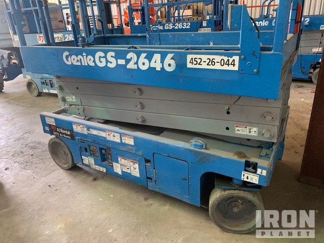 2014 Genie GS2646 Scissor Lift in Perris, California, United States ...
