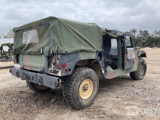 Surplus 2004 AM General M1097A2 HMMWV 4 Door Soft Top w/Truck Body in ...