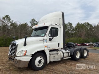 2014 Freightliner Cascadia 125 6x4 T/A Day Cab Truck Tractor in Concord ...