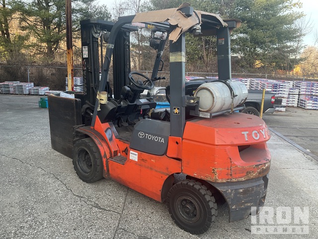 Toyota 7FGU25 2950 lb Pneumatic Tire Forklift in Asheville, North ...
