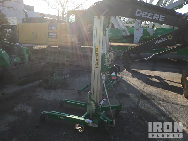 2017 Genie SLA-10 Material Hoist in CLEVELAND, Ohio, United States ...