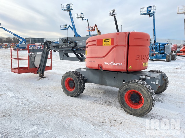 2014 Skyjack SJ46AJ 4WD Dual Fuel Articulating Boom Lift in Bolton ...