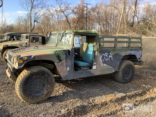 Surplus 1999 AM General M1097A2 HMMWV 2 Door Soft Top w/Truck Body in ...