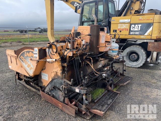 1998 Lee-Boy 1000B Track Asphalt Paver in Dunnigan, California, United ...