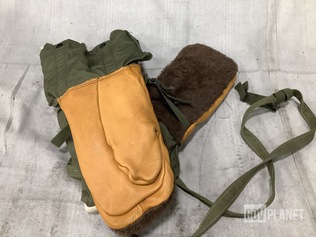 Surplus (160) Extreme Cold Weather Mitten Sets in Chambersburg ...