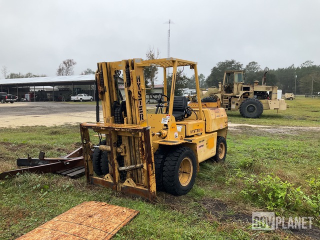Hyster H110XL Pneumatic Tire Forklift