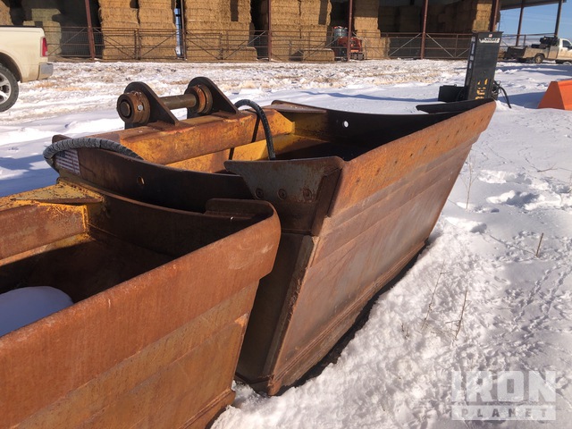 2011 Outlaw 75 in Padding Excavator Bucket - Fits John Deere 330 in ...