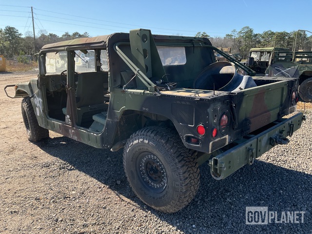 Surplus 2004 AM General M1097A2 HMMWV 4 Door Soft Top w/Truck Body in ...