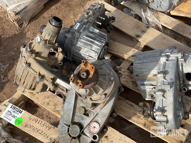 Surplus (4) New Process Gear Transfer Cases in Doyle, California ...