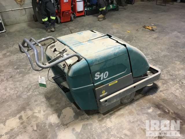 2015 Tennant S10 Walk-Behind Floor Sweeper in CAMBRIDGE, Ohio, United ...