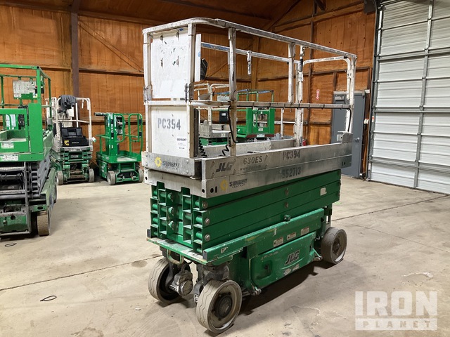 2013 JLG 2630ES Electric Scissor Lift