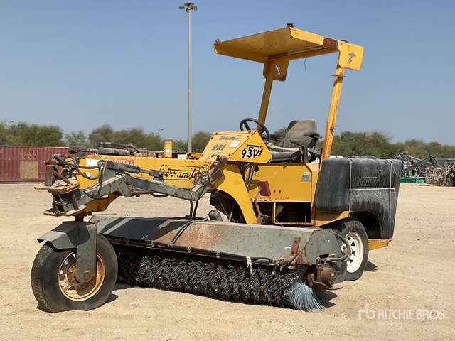 2006 Terramite TSS38 Self-Propelled Broom | Ritchie Bros. Auctioneers