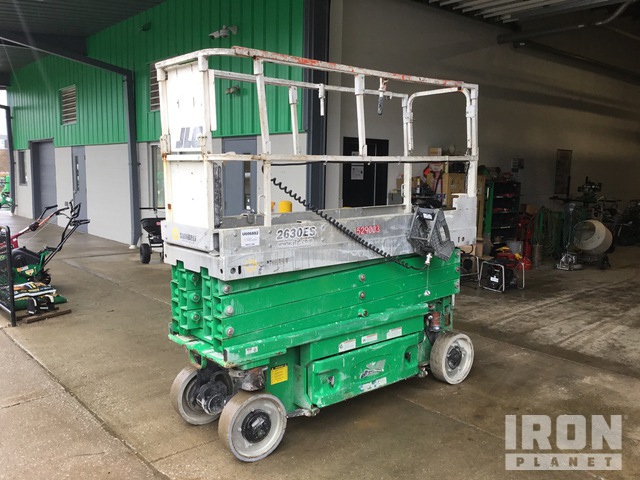 2013 JLG 2630ES Electric Scissor Lift