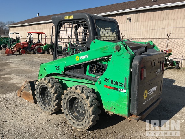 2015 Bobcat S450 Skid Steer Loader in Middletown, Ohio, United States ...
