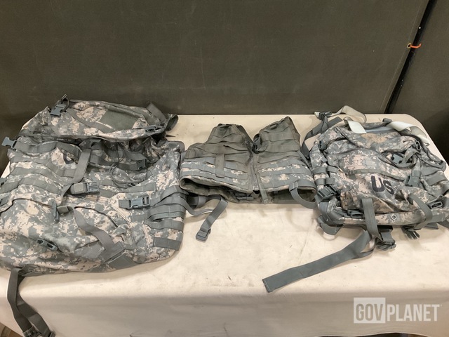 Surplus (10) Large Field Pack Sets, (24) Assault Packs & Assorted Items ...
