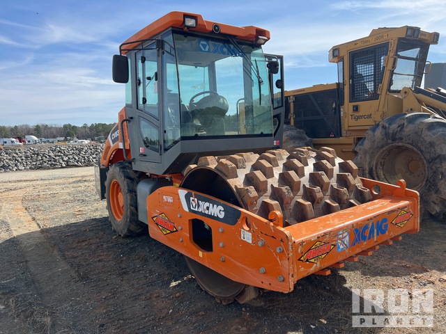 2017 XCMG CV83PD Smooth Drum Compactor in Butner, North Carolina ...
