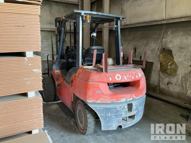 Toyota 7FDU35 7700 lb Diesel Pneumatic Tire Forklift in North ...