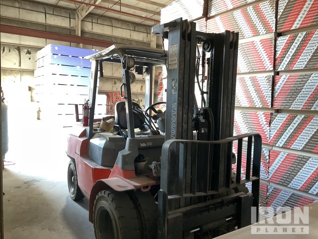 Toyota 7FDU35 7700 lb Diesel Pneumatic Tire Forklift in North ...