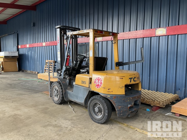 TCM FHD36Z2 8000 lb Pneumatic Tire Forklift in Newport News, Virginia ...