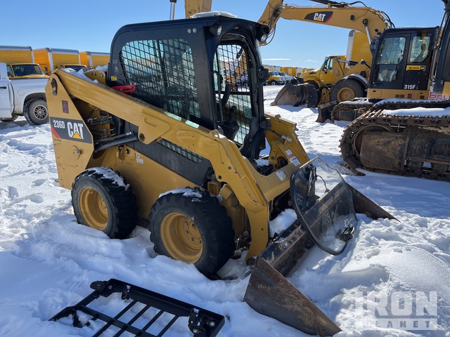 2018 Cat 236D Skid Steer Loader in Longmont, Colorado, United States ...