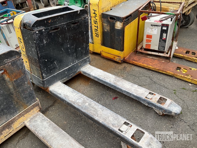 2016 Hyster W40Z 4000 lb Electric Pallet Jack in Maspeth, New York ...