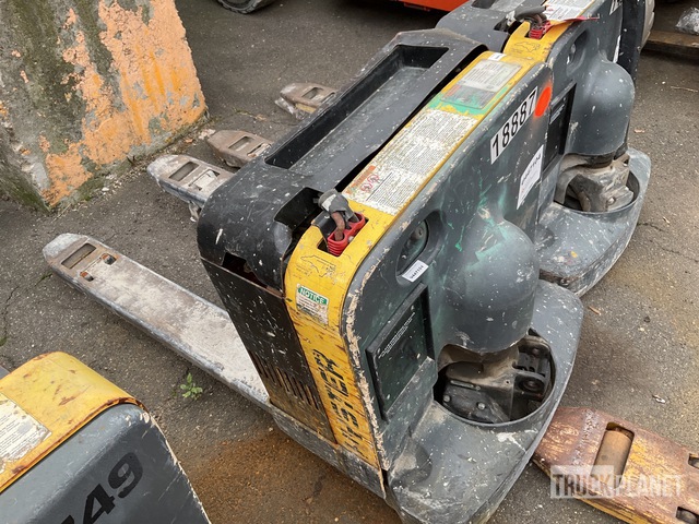 2016 Hyster W40Z 4000 lb Electric Pallet Jack in Maspeth, New York ...