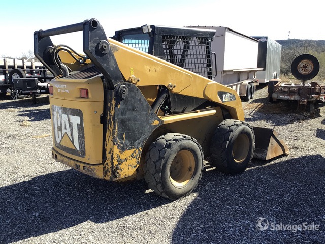 2013 Cat 252B3 Skid Steer Loader in Bulverde, Texas, United States ...