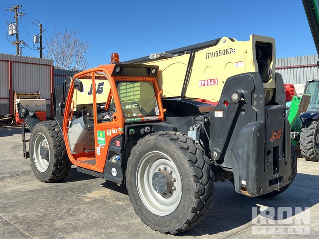 2017 JLG 1055 Telehandler in Glendale, California, United States ...