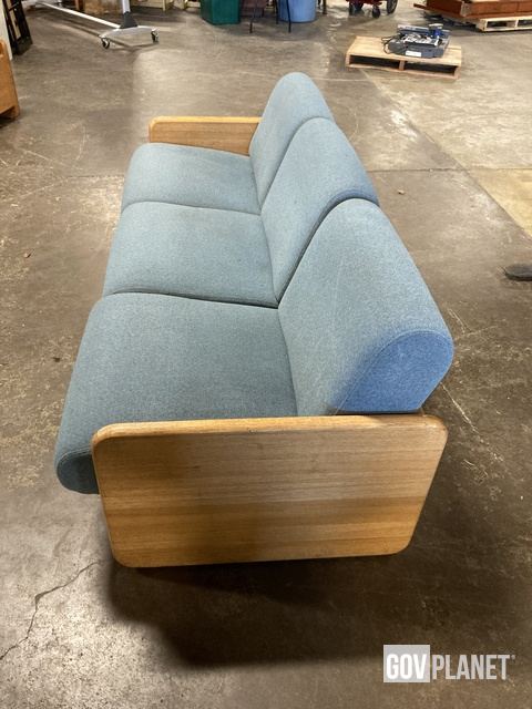 Blockhouse Style Couch Home Office Business School Garage Work Shop ...
