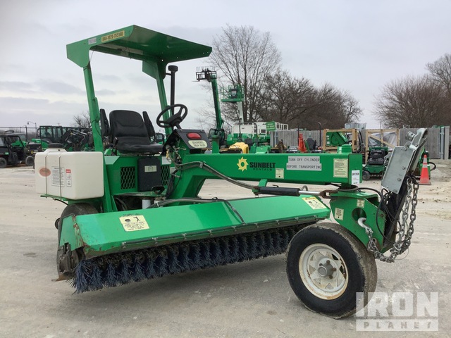 2015 Lay-Mor SM300 Self-Propelled Broom in Brownsburg, Indiana, United ...