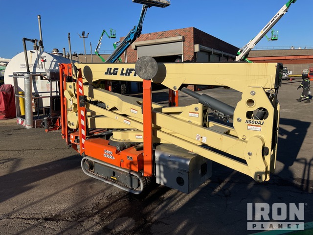 2015 JLG X600AJ Crawler Articulating Boom Lift in Maspeth, New York ...