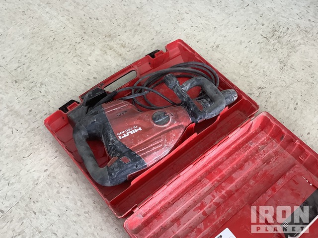 2017 Hilti TE 700-AVR Demolition Breaker in Indianapolis, Indiana ...