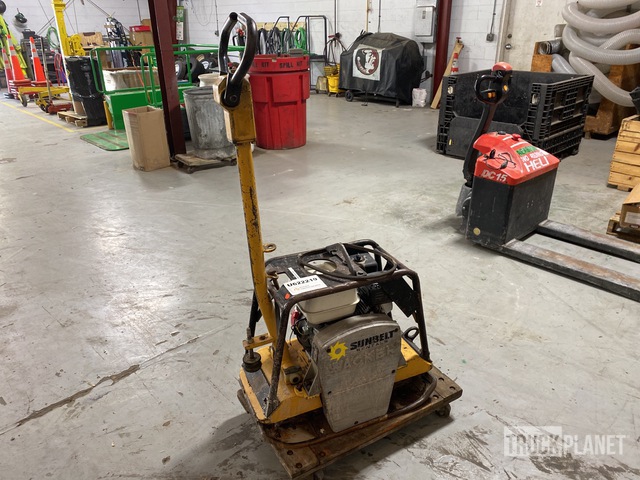 1995 Wacker BPU2440A Reversible Vibratory Plate Compactor in Oldsmar ...