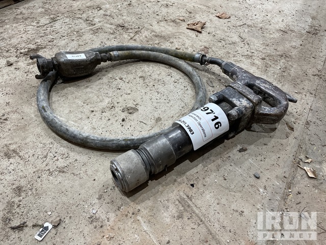 2000 Texas Pneumatic TX-CH3-4B Demolition Breaker in Burlington ...