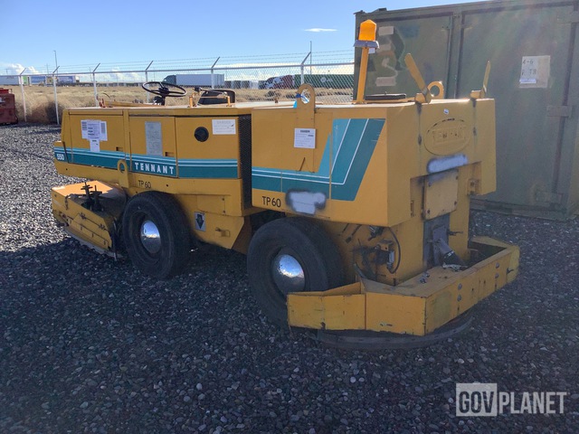 Surplus Tennant 550 Scrubber in Hermiston, Oregon, United States ...