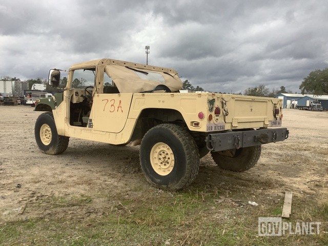 Surplus 2004 AM General M1097A2 HMMWV 2 Door Soft Top w/Truck Body in ...