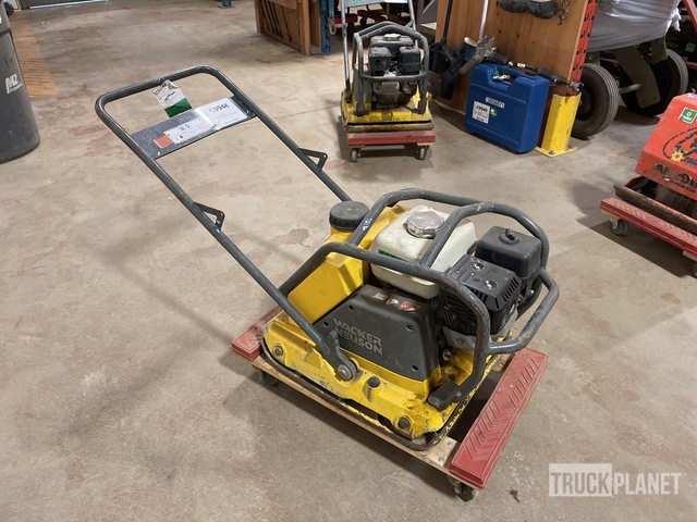 2017 Wacker WP1550AW Vibratory Plate Compactor in LONDON, Ontario, Canada (IronPlanet Item #8737930)