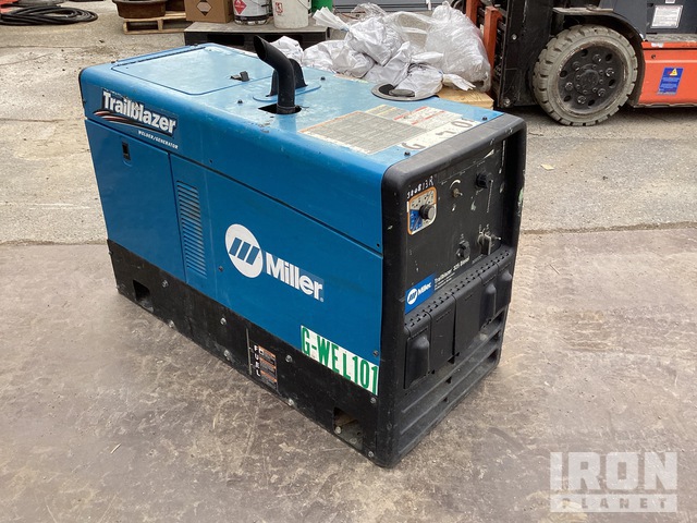 Miller Trailblazer 325 325 A Multi-Process Engine Driven Welder in ...