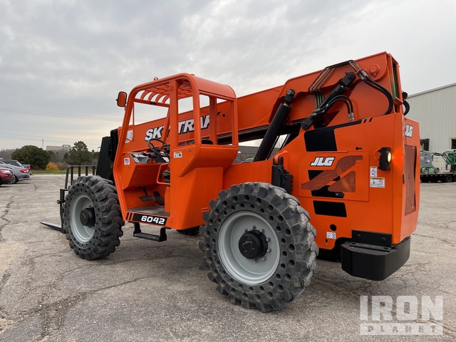 2013 SkyTrak 6042 Telehandler in Hartford, Wisconsin, United States ...