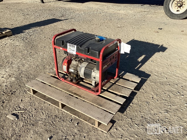 Surplus Generac 5500XL Portable Generator in Chambersburg, Pennsylvania ...