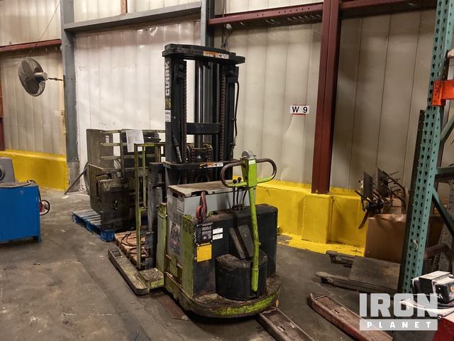 Clark SP30 3000 lb Electric Stacker in Chester, Illinois, United States ...
