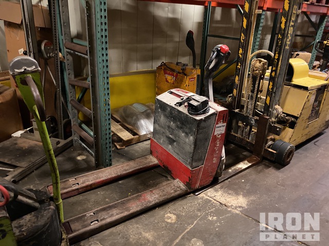 Raymond 102T-F45L 4500 lb Electric Pallet Jack in Chester, Illinois ...