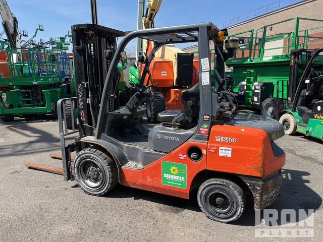 2015 Toyota 8FGU32 6020 lb Pneumatic Tire Forklift in Maspeth, New York ...