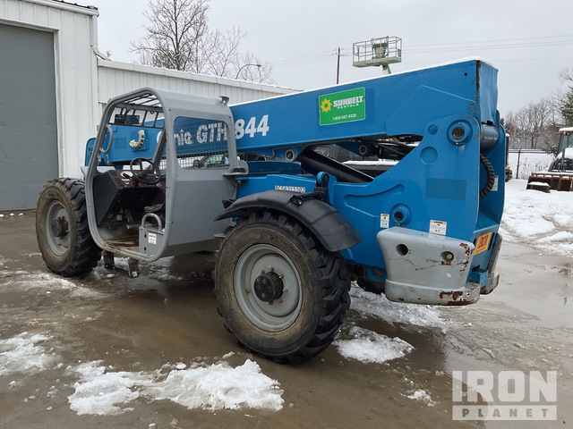 2014 Genie GTH-844 Telehandler in Beavercreek, Ohio, United States ...