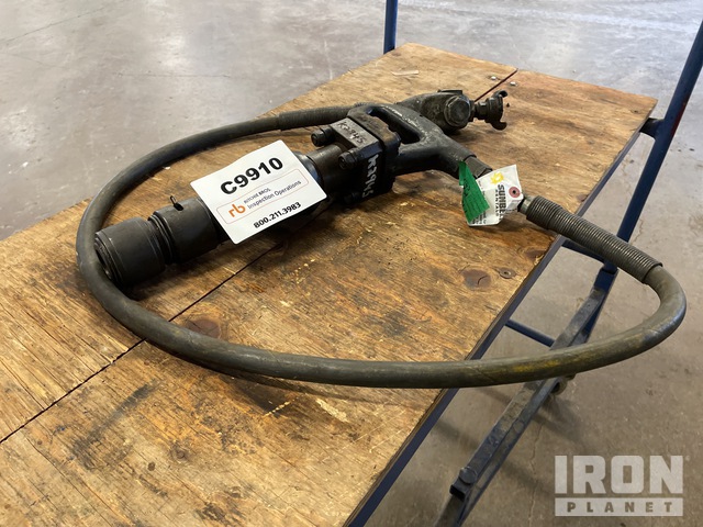 2006 Texas Pneumatic TX-CH3-4BH Demolition Breaker in HAMILTON, Ontario ...